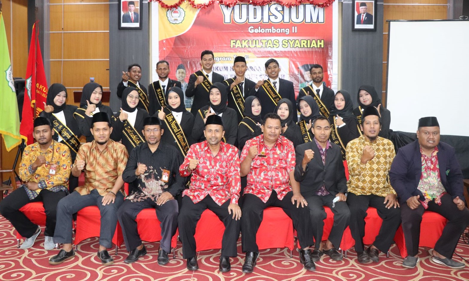 Yudisum Fakultas Syariah: Tunjukkan Rasa Percaya Diri Sarjana Hukum - IAIN Fattahul Muluk Papua